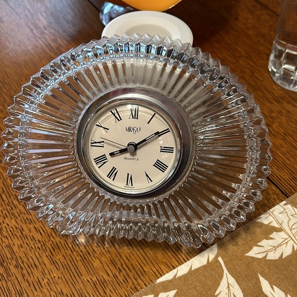 Mikasa | Wall Decor | Beautiful Mikasa Diamond Quartz Crystal Mantel ...